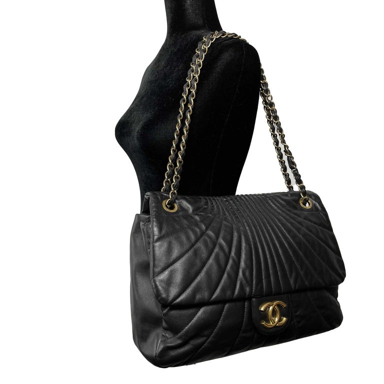CHANEL Wave Quilted Black Calfskin Leather Maxi Flap Gold-tone Shoulder ...