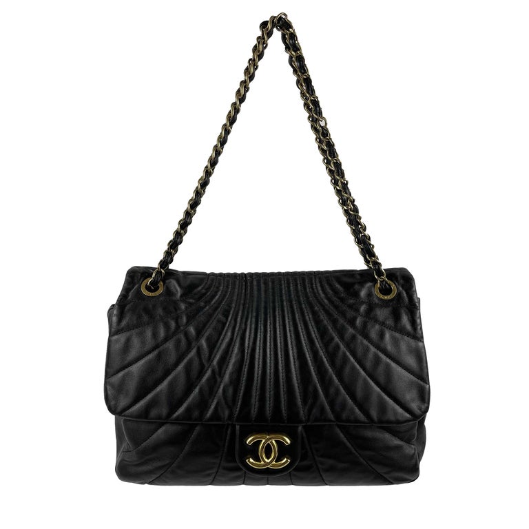 CHANEL Wave Quilted Black Calfskin Leather Maxi Flap Gold-tone Shoulder ...