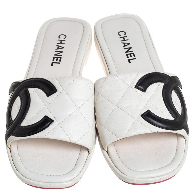 Chanel White/Black Leather CC Cambon Flat Slides Size 41.5 at 1stDibs