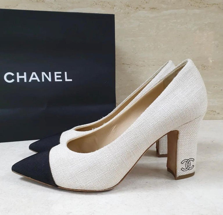 CHANEL White Black Satin CC Pumps For Sale at 1stDibs