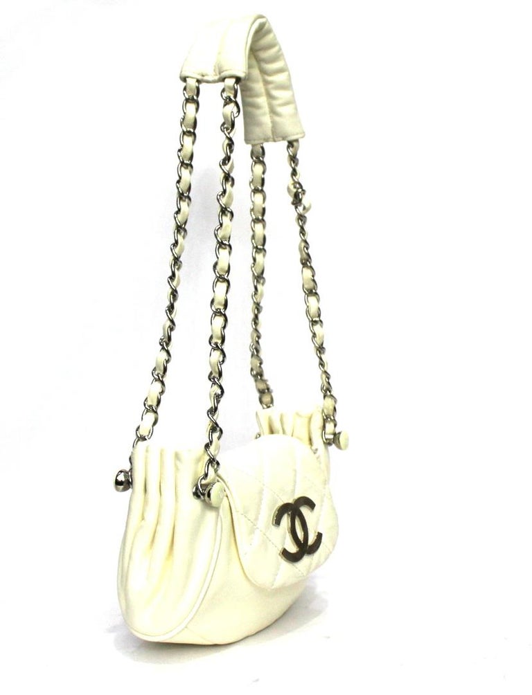 Chanel White Leather Diamond Stitch Shoulder Bag at 1stDibs | chanel ...