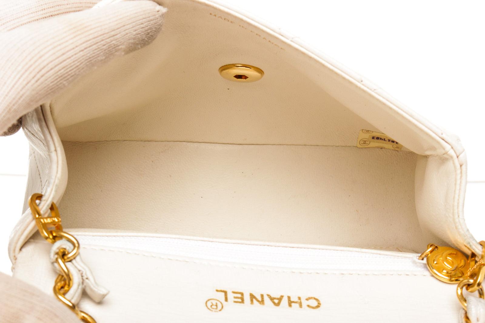 Chanel White Leather Mini Square Flap Shoulder Bag For Sale at 1stDibs ...