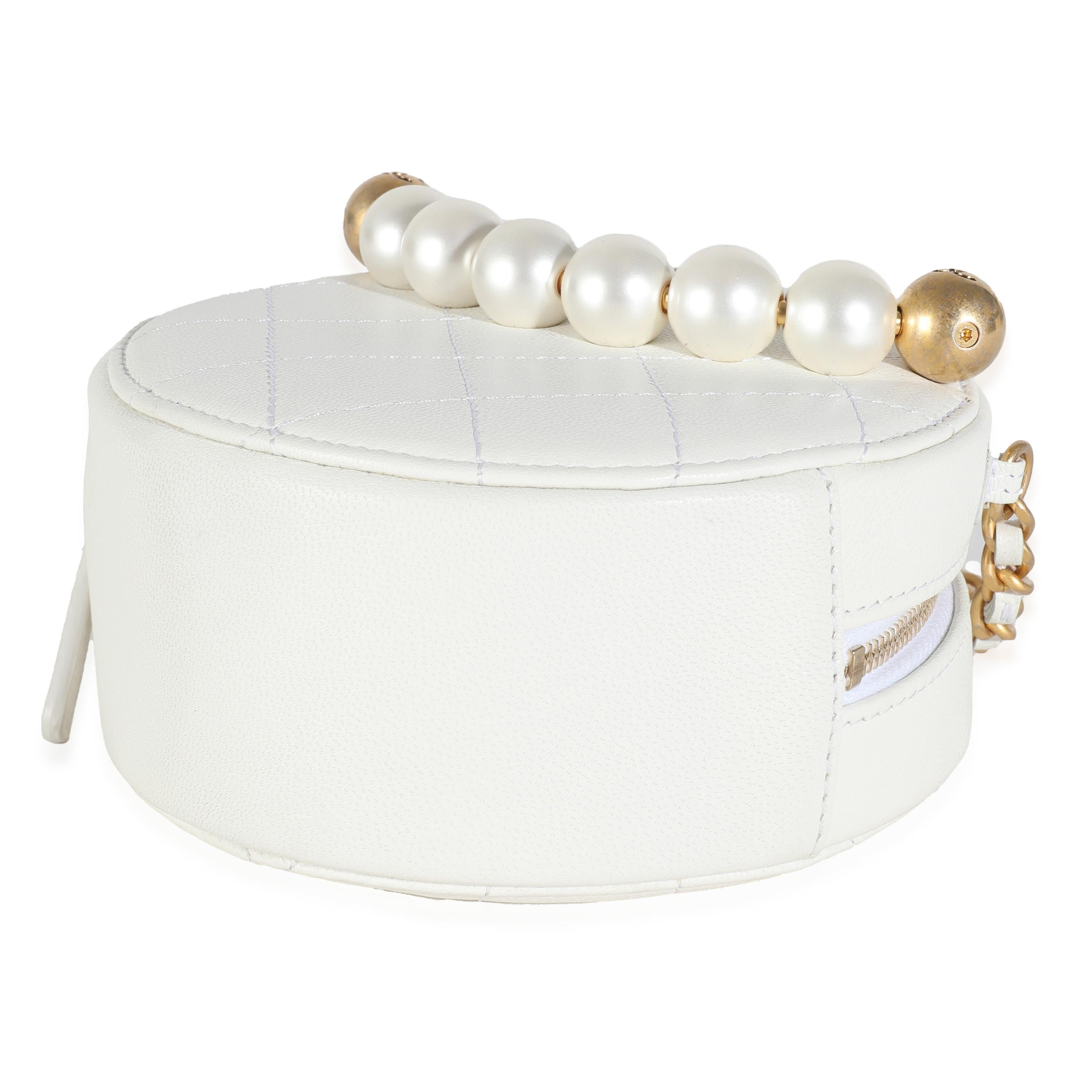 Chanel White Quilted Lambskin Pearl Round Clutch With Chain For Sale at ...