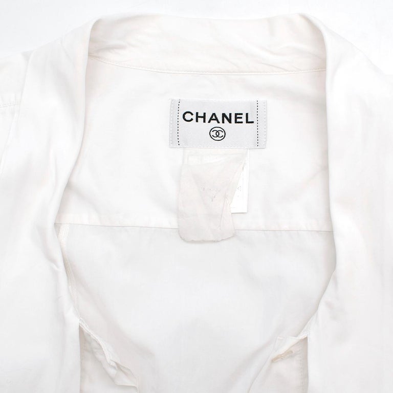 Chanel White Sleeveless Shirt Top - Size Small For Sale at 1stDibs