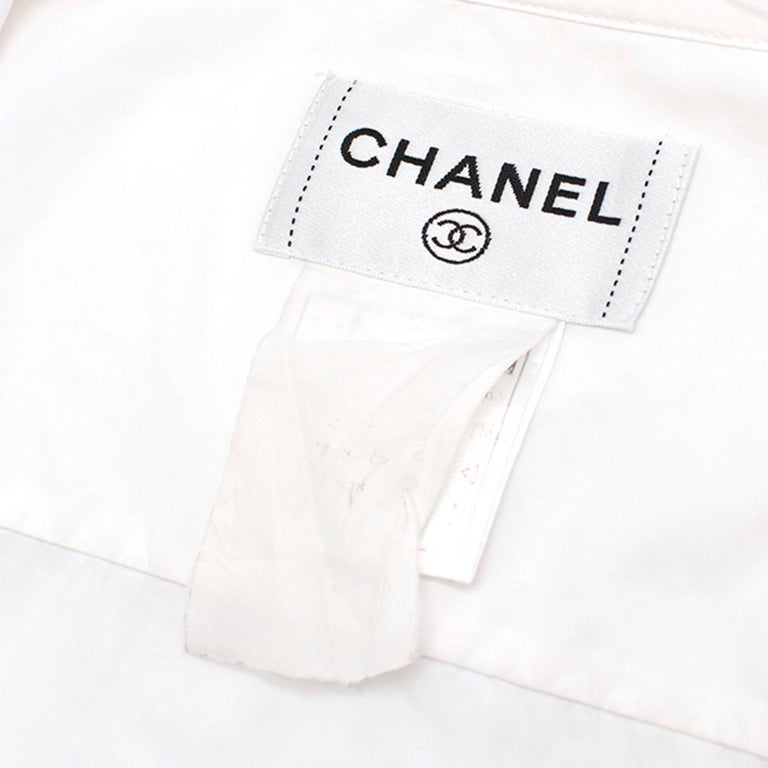 Chanel White Sleeveless Shirt Top - Size Small For Sale at 1stDibs