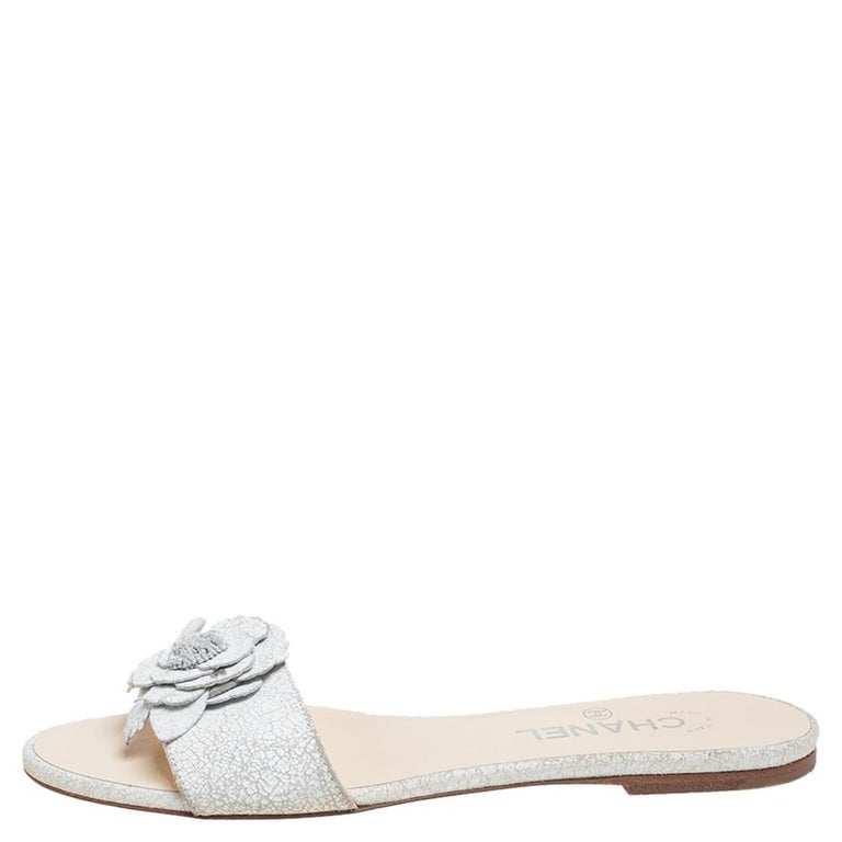 Chanel White Texture Leather Camellia Embellished CC Flat Slides Size ...