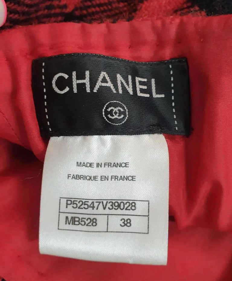 Chanel Wool Red Black Checkered Skirt For Sale at 1stDibs