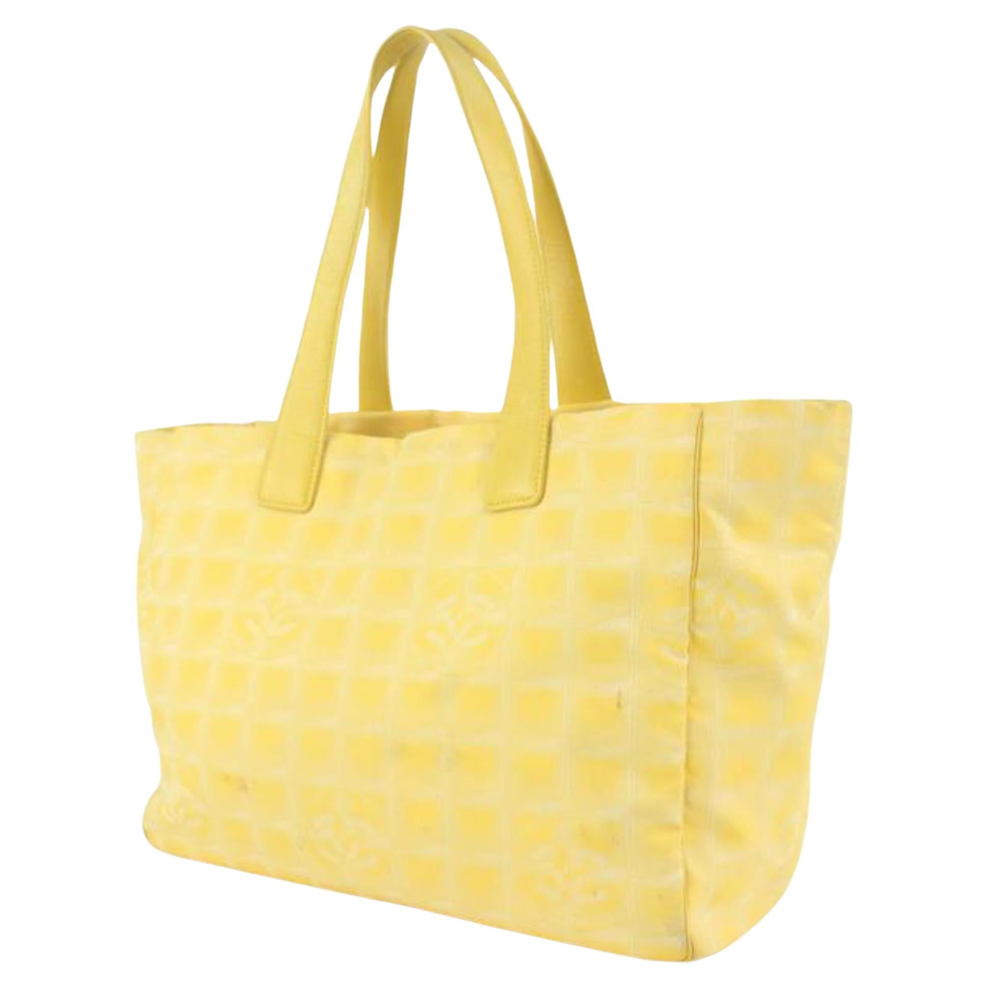 Chanel Clutch Paris-hamburg Lucite Shipping Container Yellow Shoulder ...