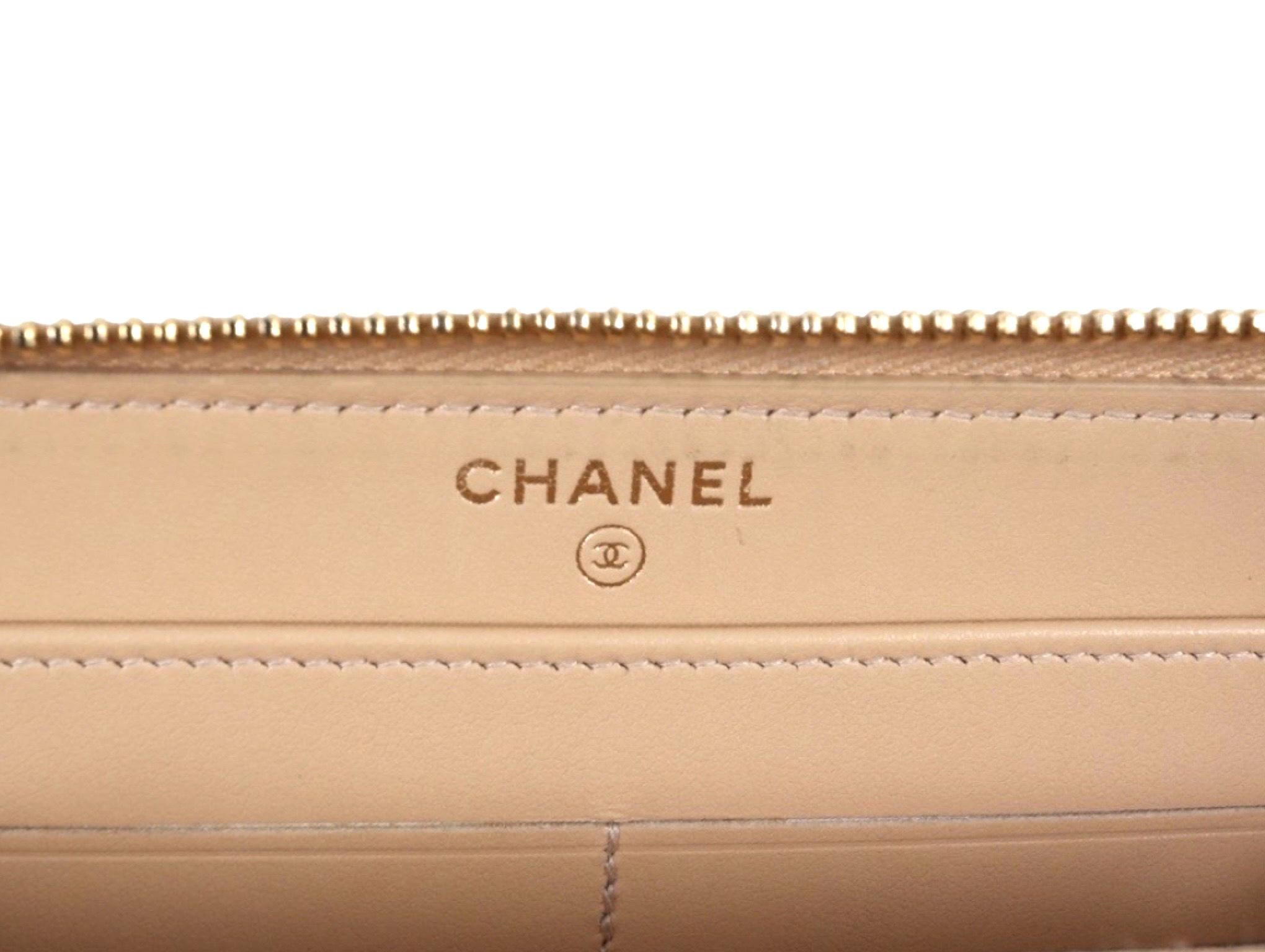 CHANEL ZIP AROUND WALLET Caviar Leather For Sale at 1stDibs