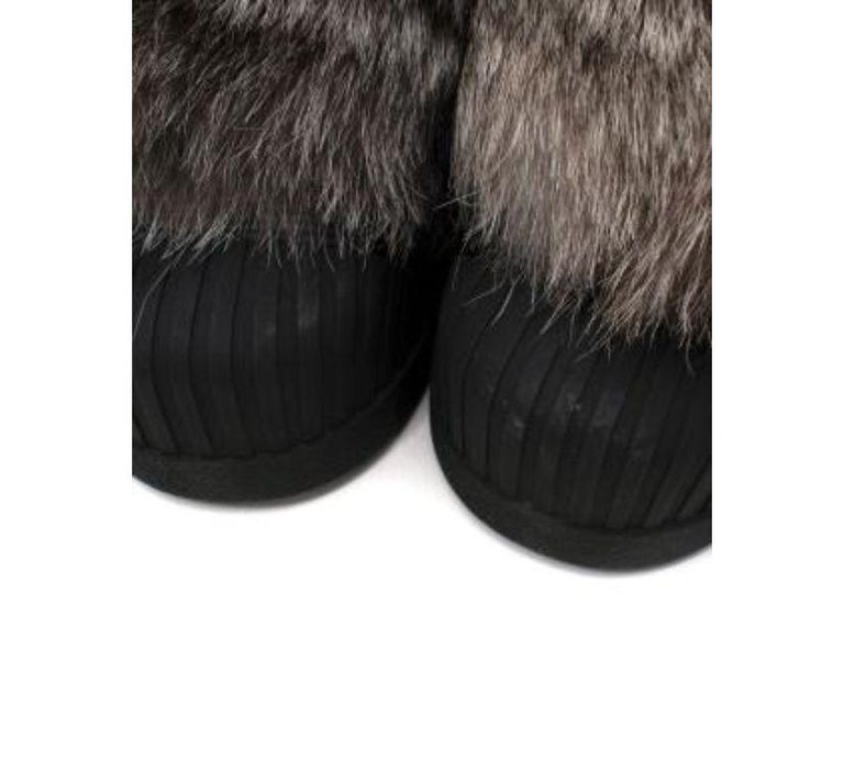 Moncler Charcoal Venus Fur-Trimmed Moon Boots at 1stDibs | fur moon ...