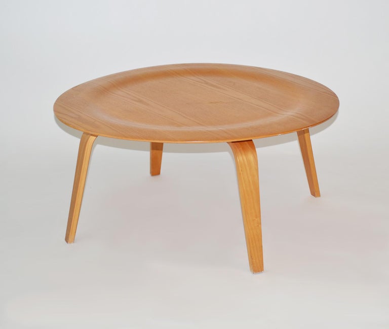 Charles and Ray Eames CTW Coffee Table in Plywood Herman Miller 2000s ...