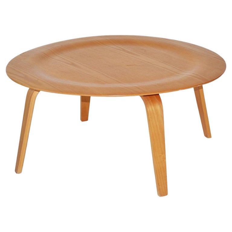 Charles and Ray Eames CTW Coffee Table in Plywood Herman Miller 2000s ...