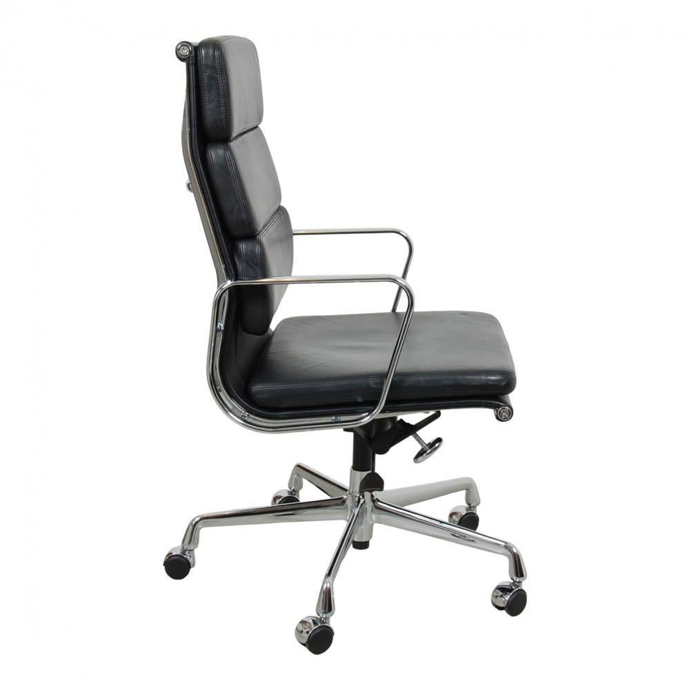 Charles Eames Ea-219 Office Chair Fully Upholstered in Black Leather ...