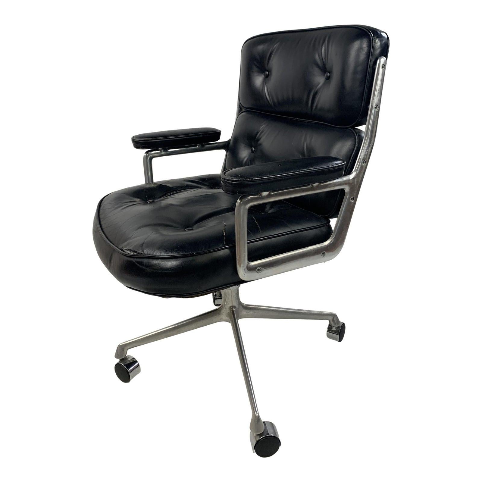 Charles Eames for Herman Miller Mid Century Time Life Lobby Chair at ...