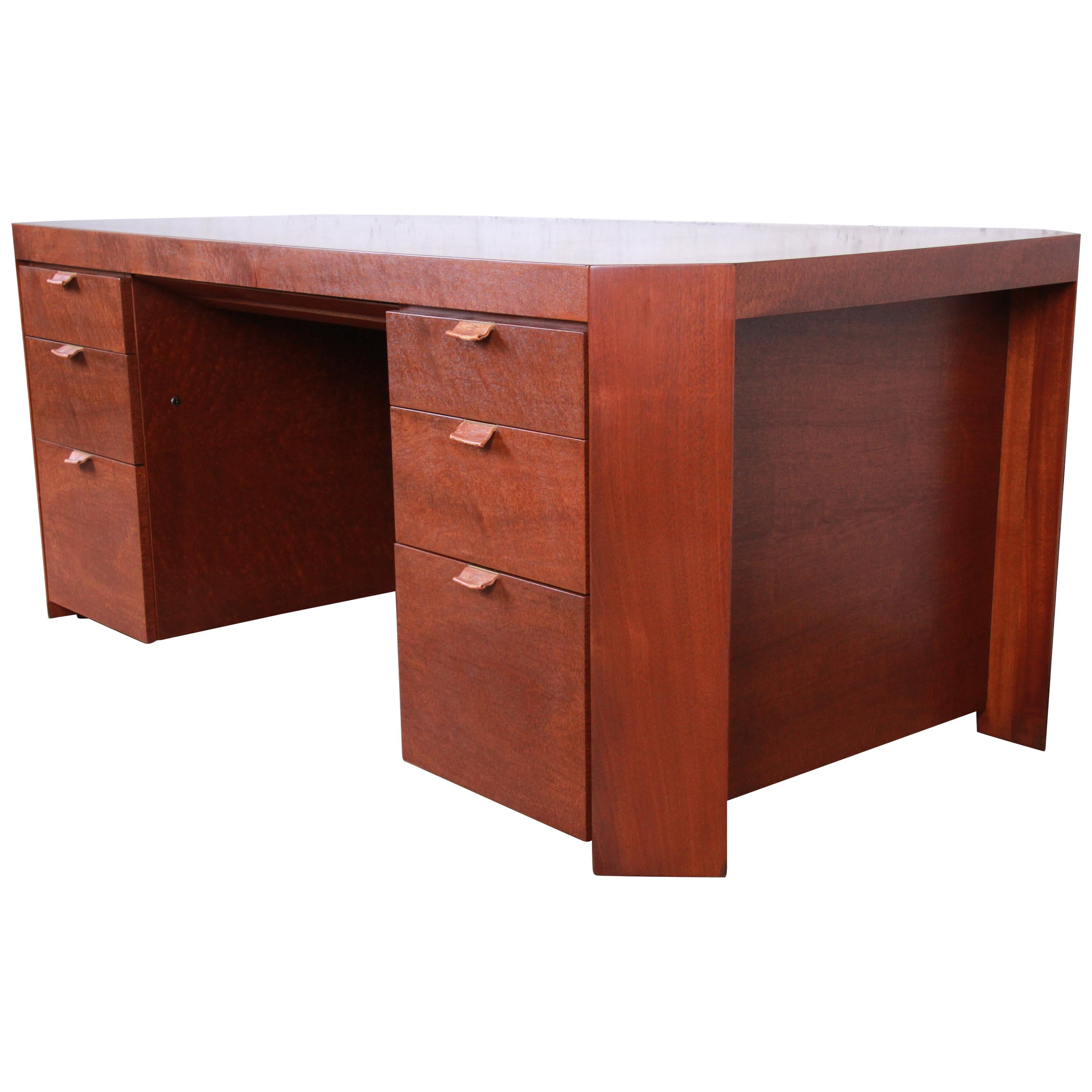 1980s Desks and Writing Tables - 76 For Sale at 1stDibs