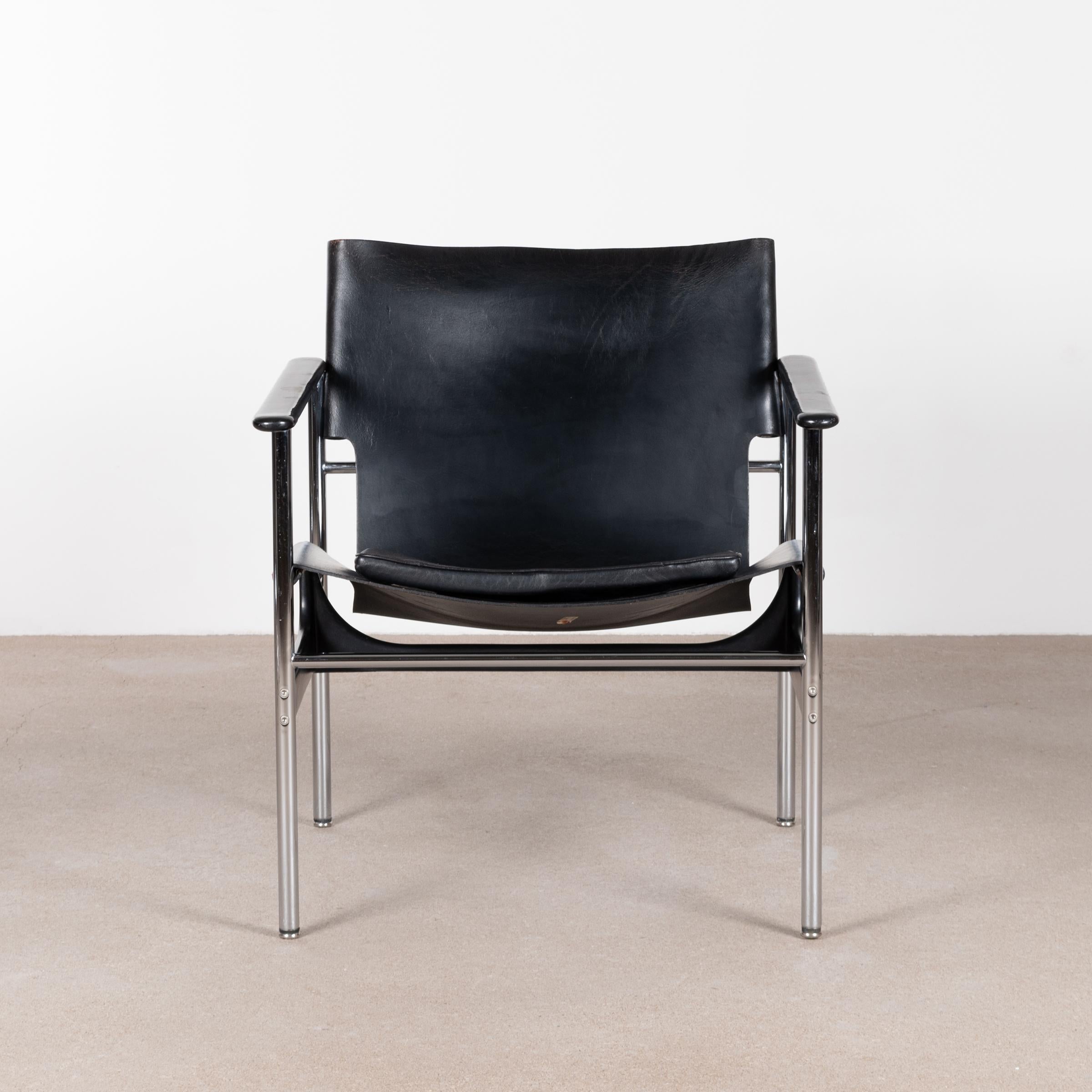 Charles Pollock Lounge Armchair Model 657 for Knoll in Black Saddle ...
