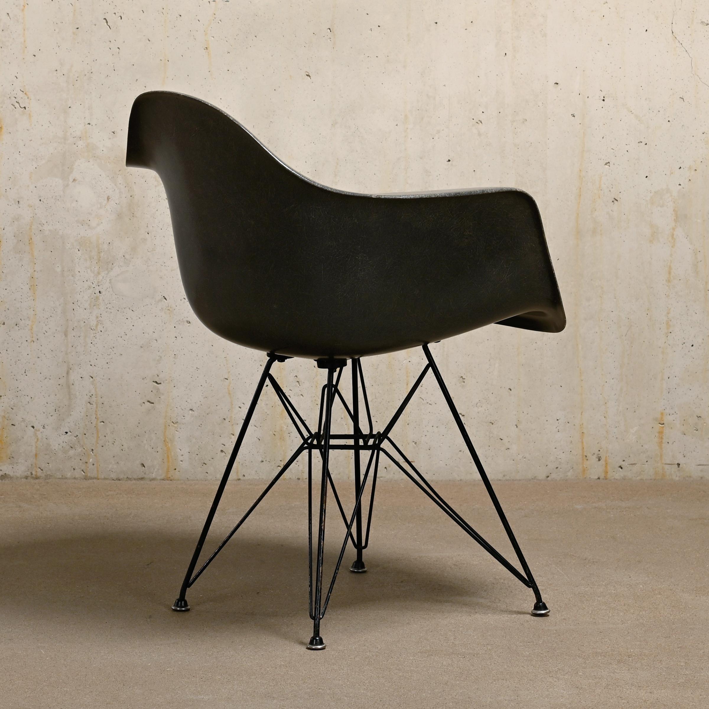Charles and Ray Eames DAR Armchair Elephant Hide Grey Fiberglass for ...