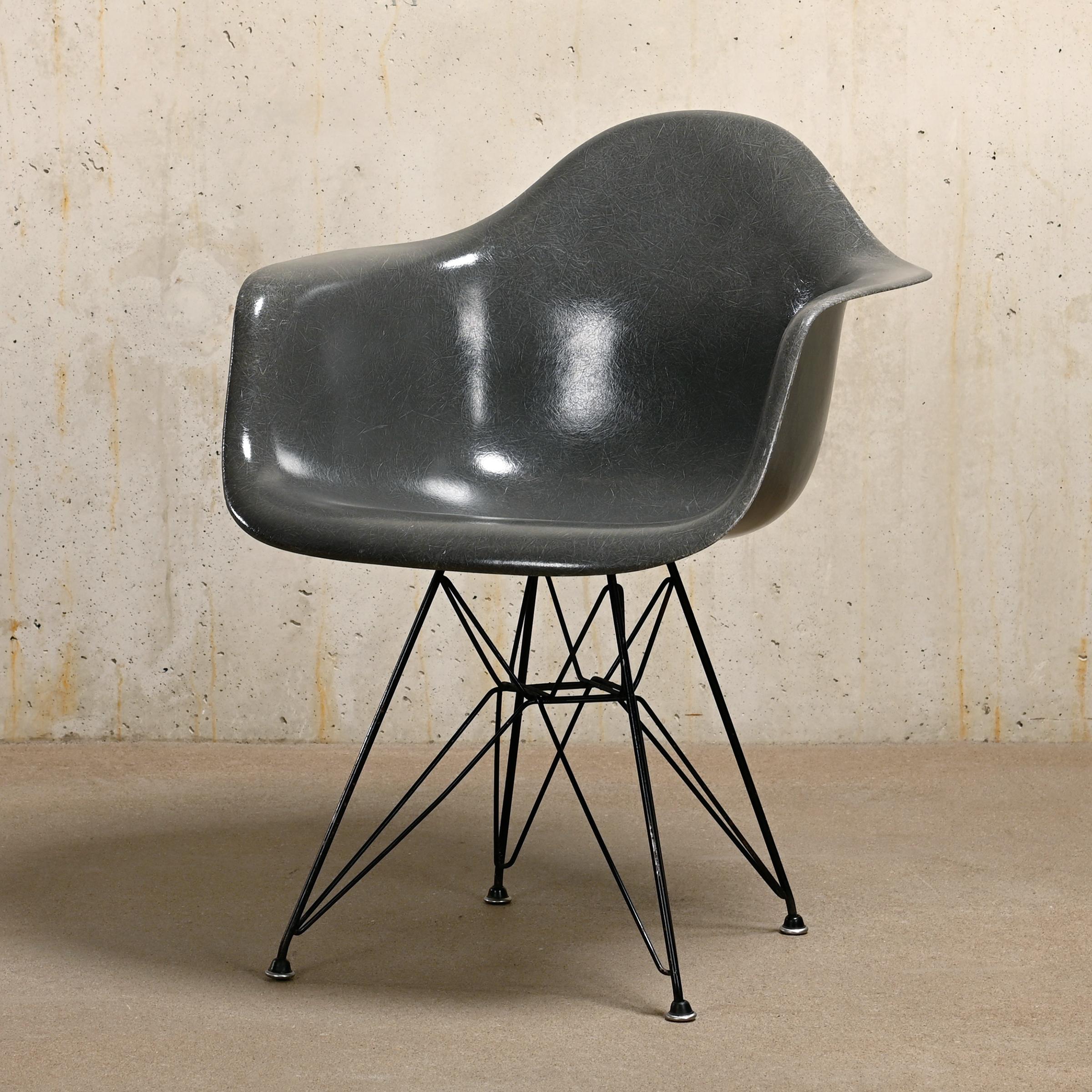 Charles and Ray Eames DAR Armchair Elephant Hide Grey Fiberglass for ...