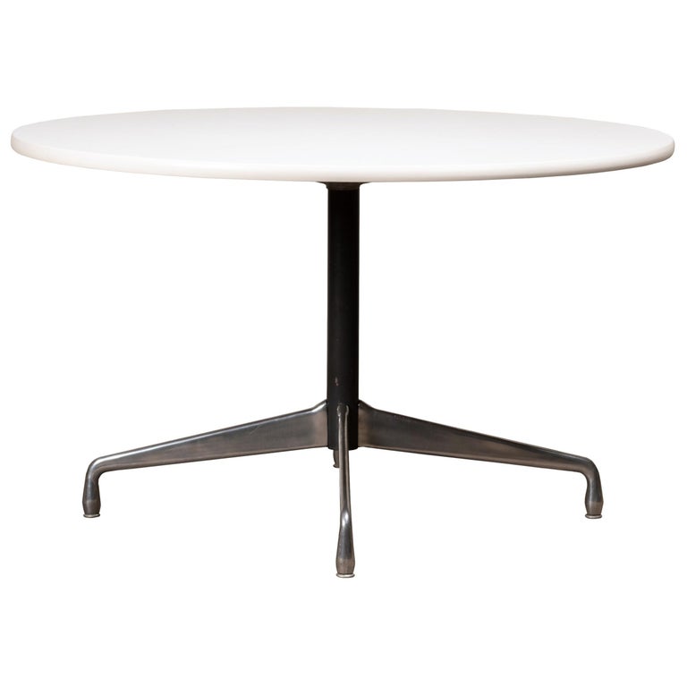 Charles and Ray Eames Segmented round and white Dining Table for Herman ...