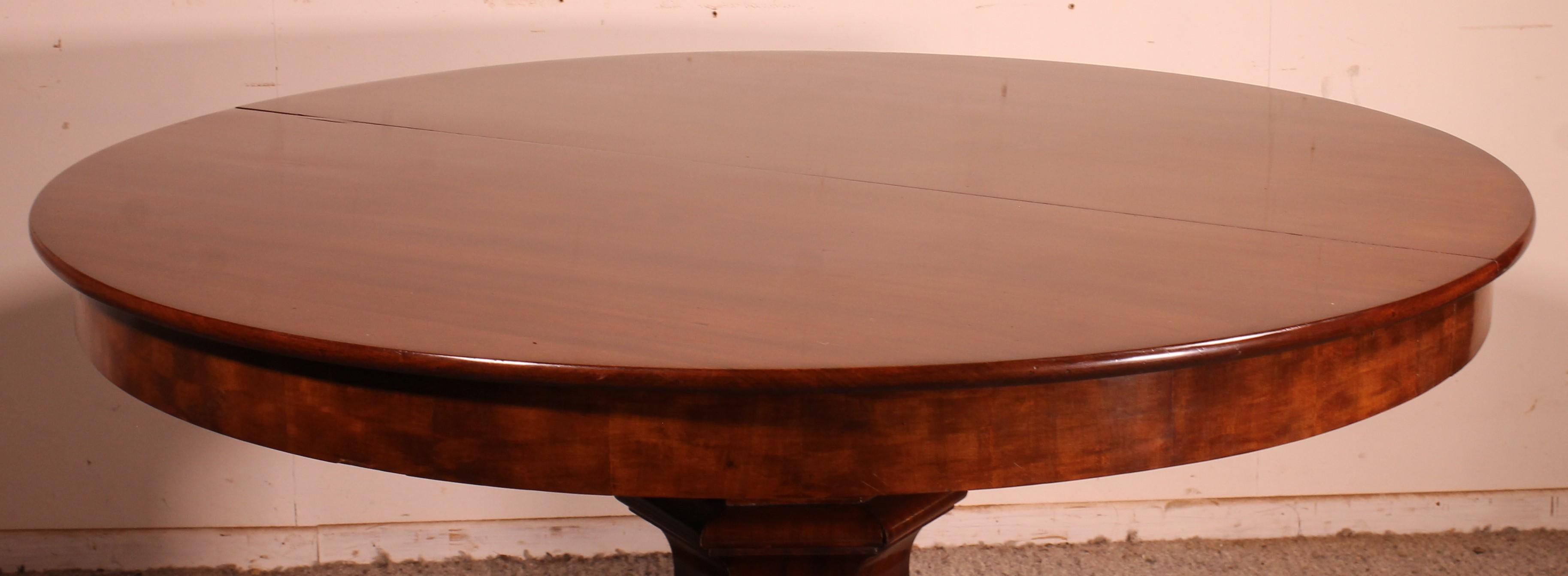 Charles X Mahogany Dining Room Table Early 19th Century For Sale at 1stDibs