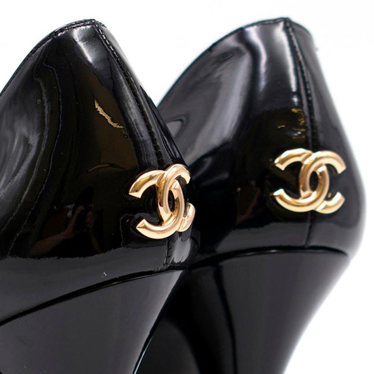 Charlotte Olympia Leather and Perspex Pumps 37.5 For Sale at 1stDibs