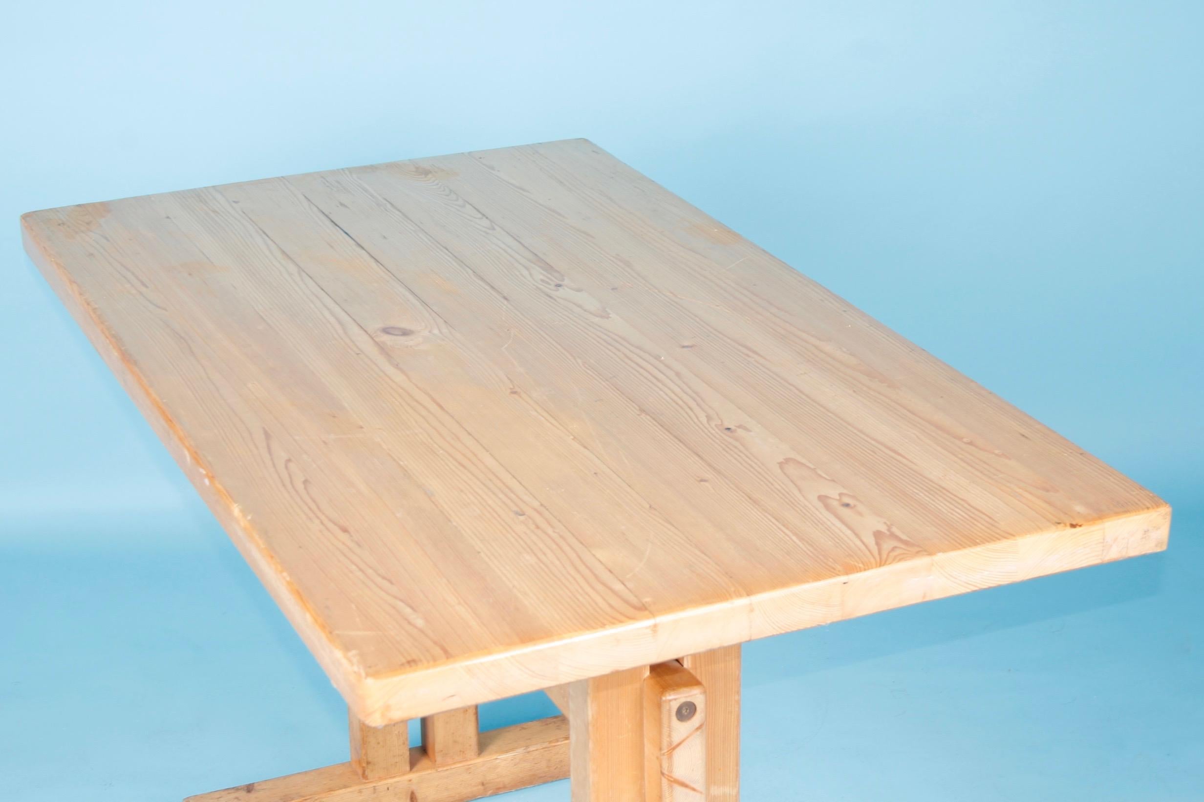 Charlotte Perriand, Table the Arcs 1600, circa 1969 For Sale at 1stDibs
