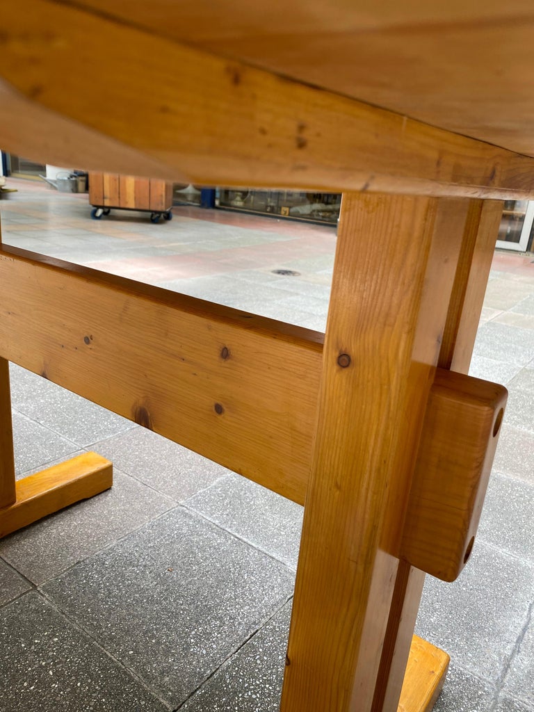 Charlotte Perriand, Table the Arcs 1600, circa 1969 For Sale at 1stDibs