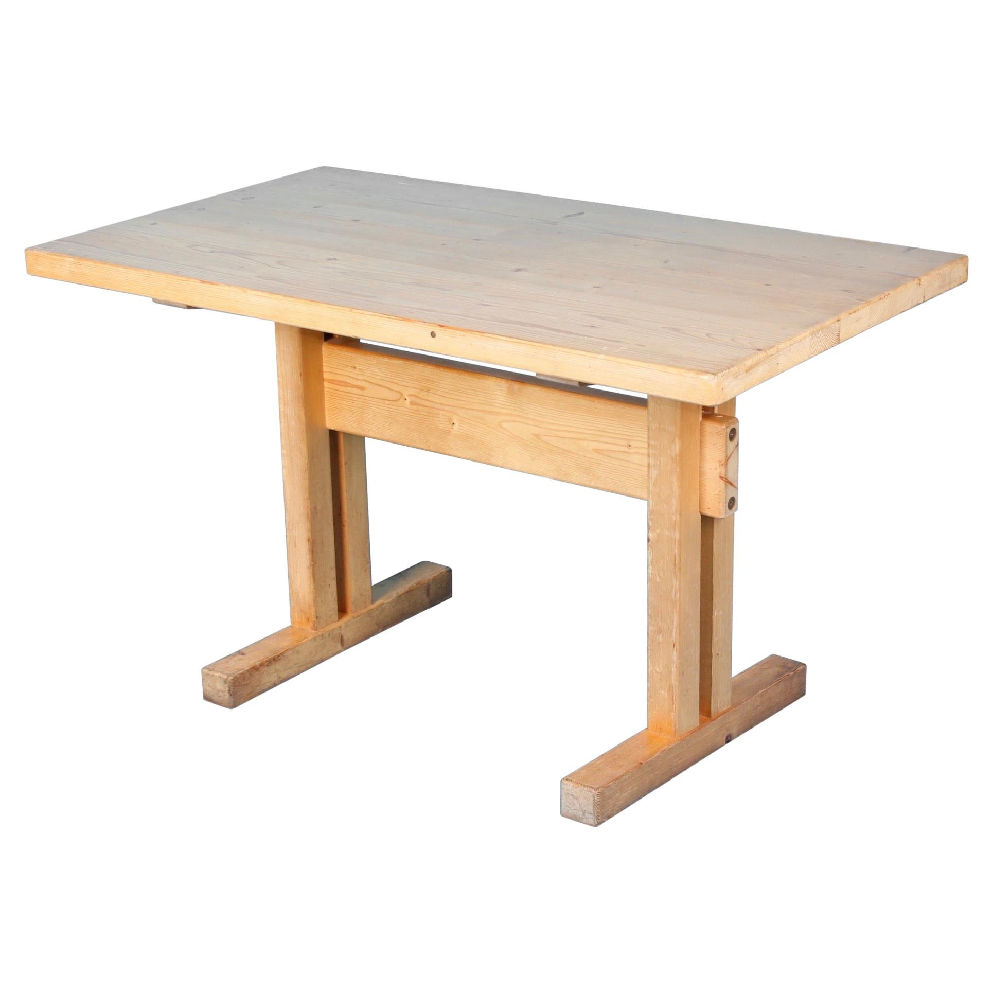 Charlotte Perriand, Table the Arcs 1600, circa 1969 For Sale at 1stDibs