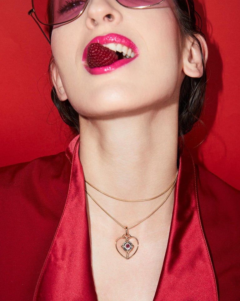 Charm Diamonds Coeur Ruby Mira in 18K Yellow Gold by Elie Top For Sale ...