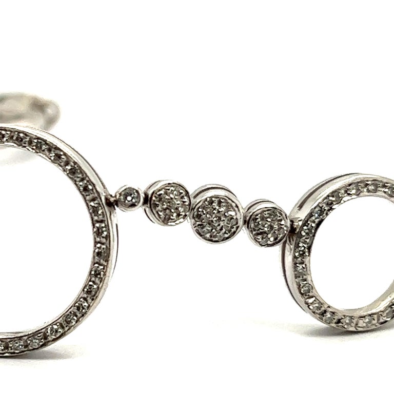 Charming Diamond Bracelet in 18 Karat White Gold For Sale at 1stDibs