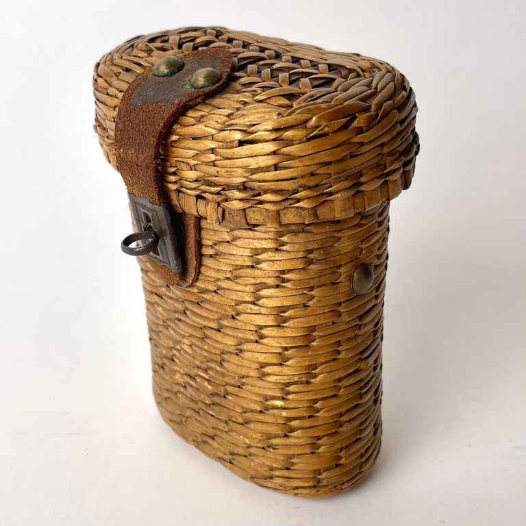 Charming Rattan Glass Case with Glass from Vichy, France. Early 20th Century For Sale at 1stDibs
