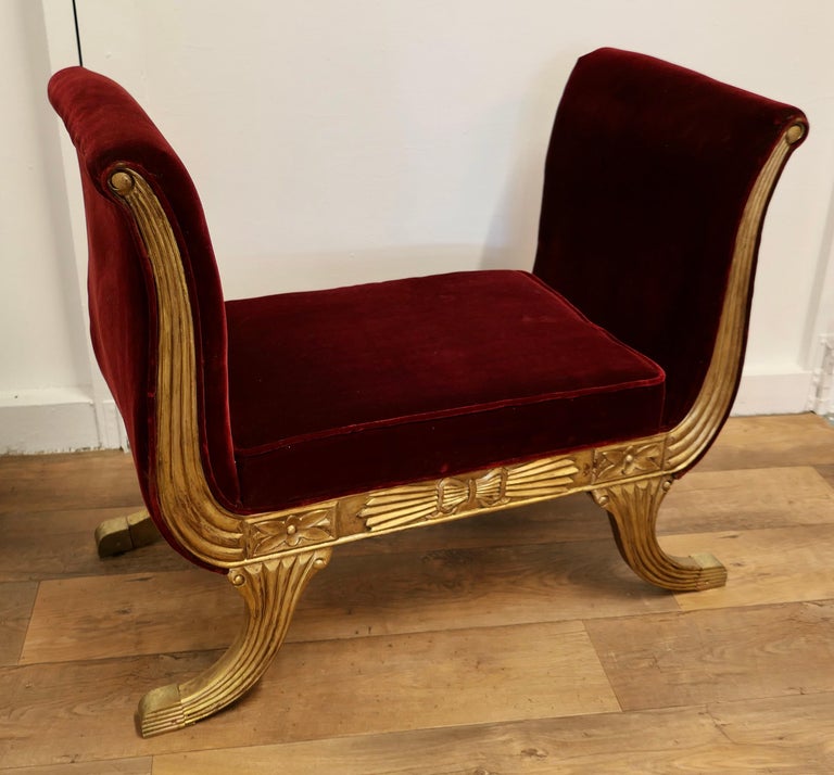 Charming Regency Style Window Seat or Salon Chaise For Sale at 1stDibs