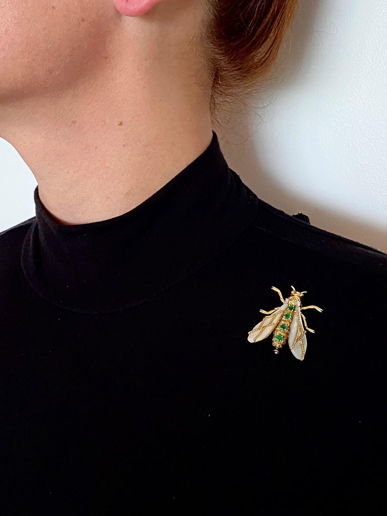 Chaumet Paris 1960 Jeweled Bee Brooch in 18Kt Yellow Gold with Diamonds ...