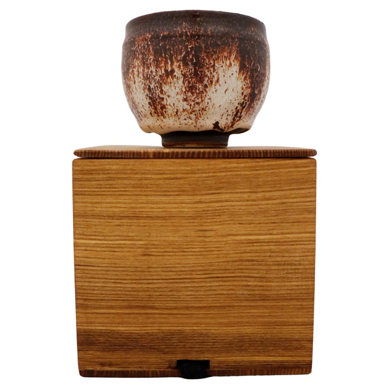 Bol à thé Chawan dans sa boîte, glaçure brune et blanche Isak Isaksson ...