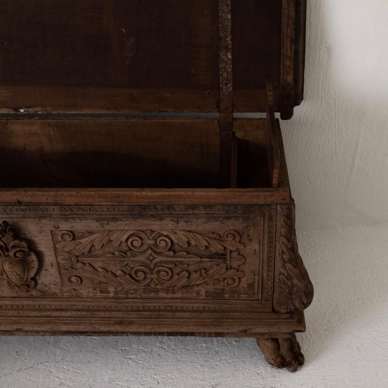 Chest Blanket Cassone Italian Baroque Oak Crest, Italy at 1stdibs