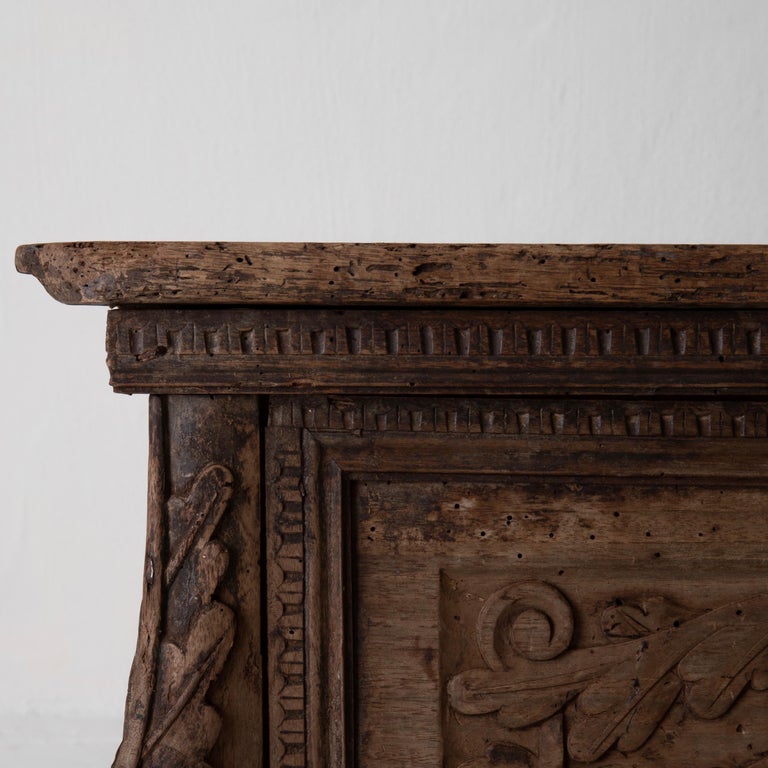 Chest Blanket Cassone Italian Baroque Oak Crest, Italy at 1stdibs