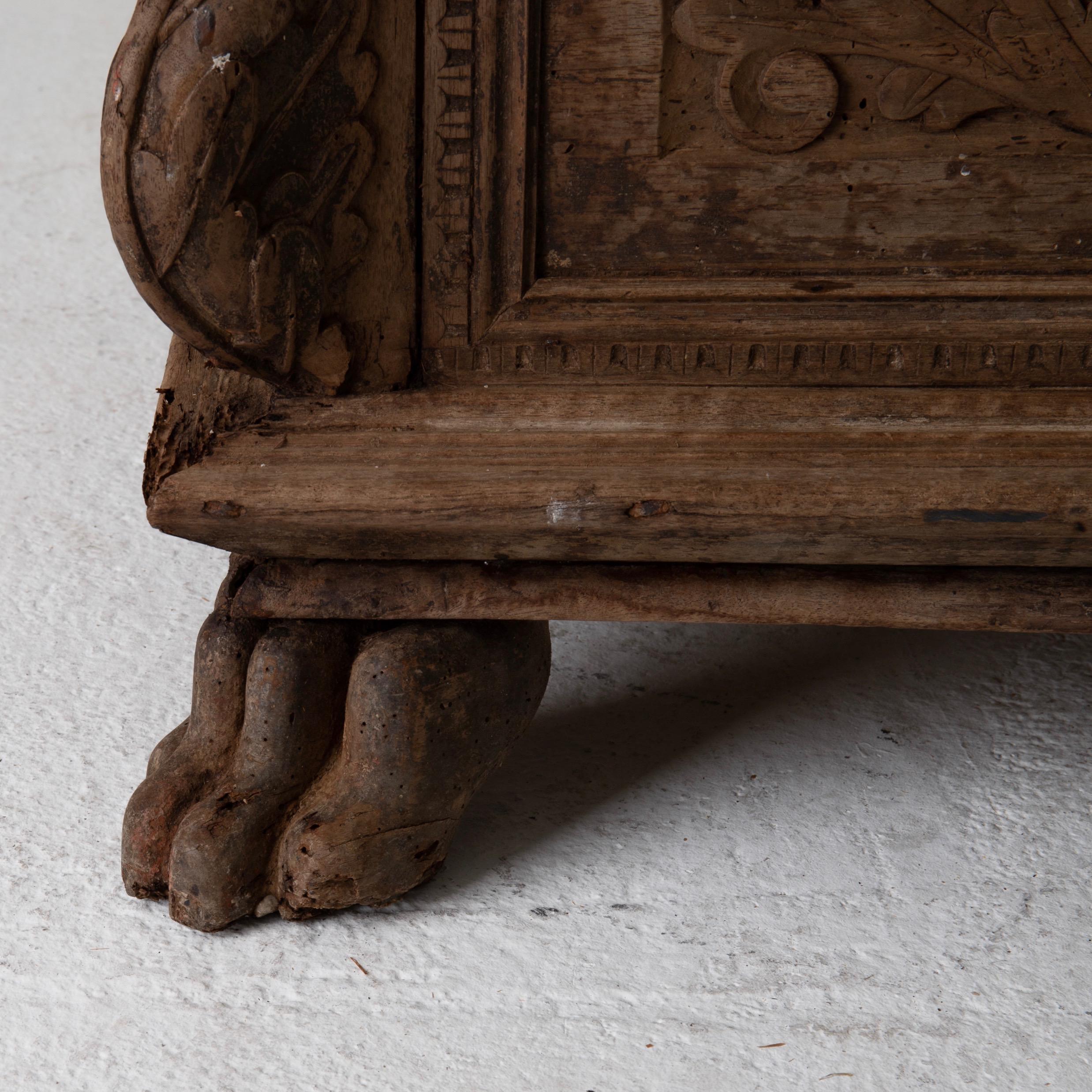 Chest Blanket Cassone Italian Baroque Oak Crest, Italy at 1stDibs