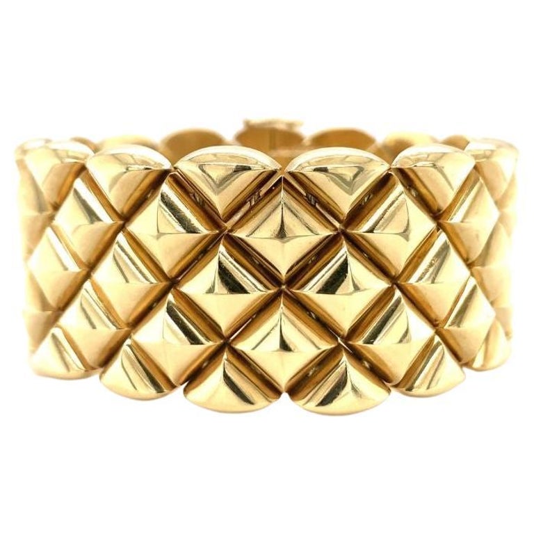 Chevron Link Bracelet in 14k Yellow Gold, circa 1940s For Sale at 1stDibs
