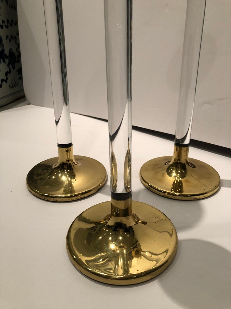 Chic Mid-Century Modern Set of 3 Lucite and Brass Candlesticks at 1stDibs