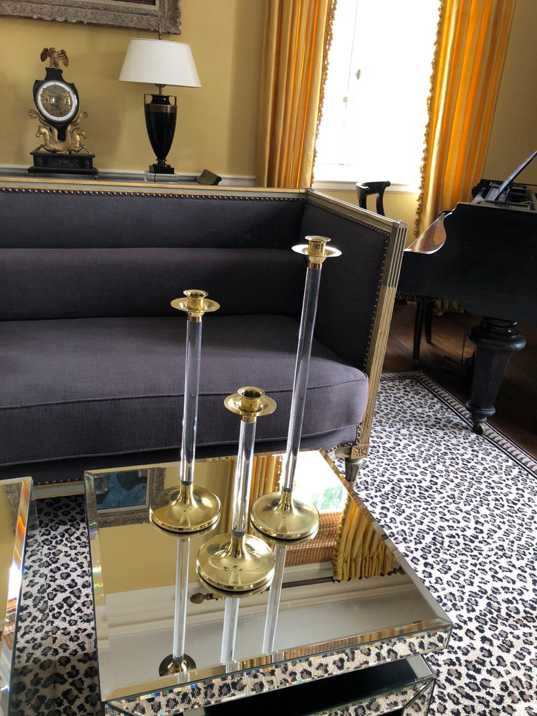 Chic Mid-Century Modern Set of 3 Lucite and Brass Candlesticks at 1stDibs