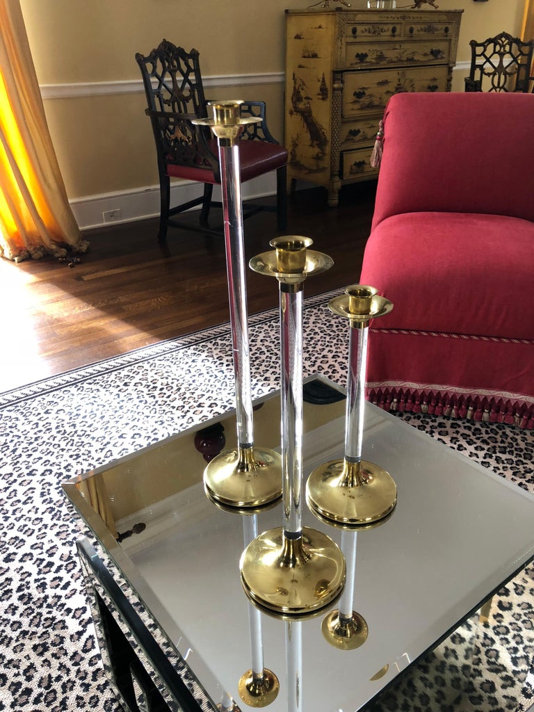 Chic Mid-Century Modern Set of 3 Lucite and Brass Candlesticks at 1stDibs