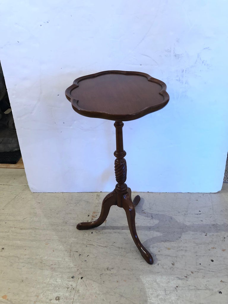 Chic Small Scalloped Fruitwood Martini Side Table For Sale at 1stDibs