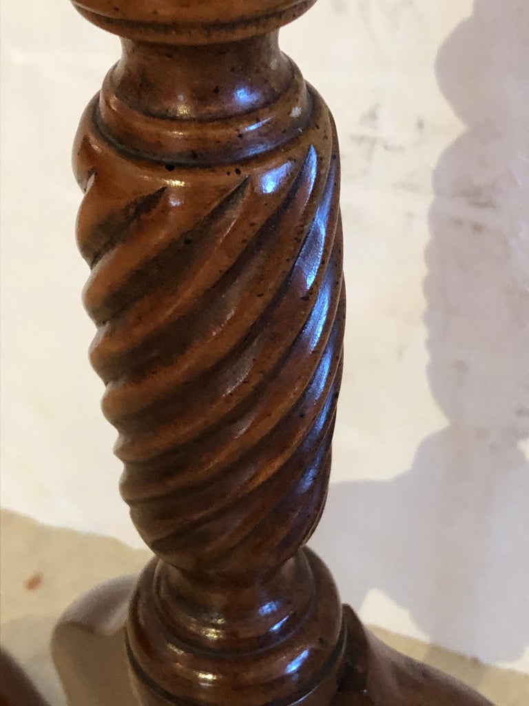 Chic Small Scalloped Fruitwood Martini Side Table For Sale at 1stDibs