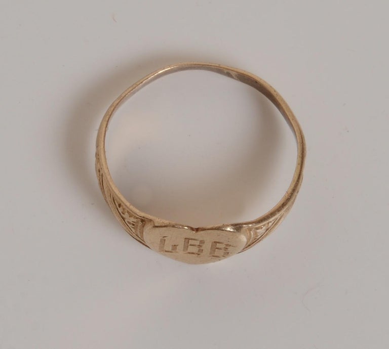 Child's Heart Shaped Signet Ring Marked 14K Yellow Gold For Sale at 1stDibs