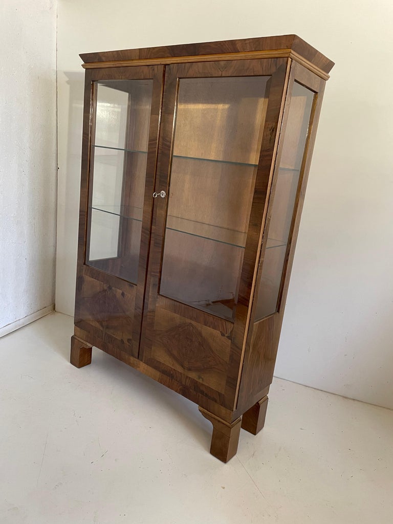 China Closet Art Deco For Sale at 1stDibs
