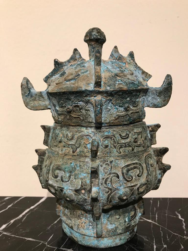 Chinese Achaistic Shang Dynasty Style Bronze Lidded Vessel at 1stDibs