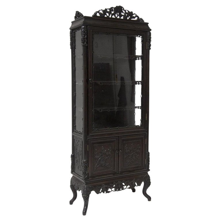 Chinese Antique Colonial Showcase in Fine Wood For Sale at 1stDibs