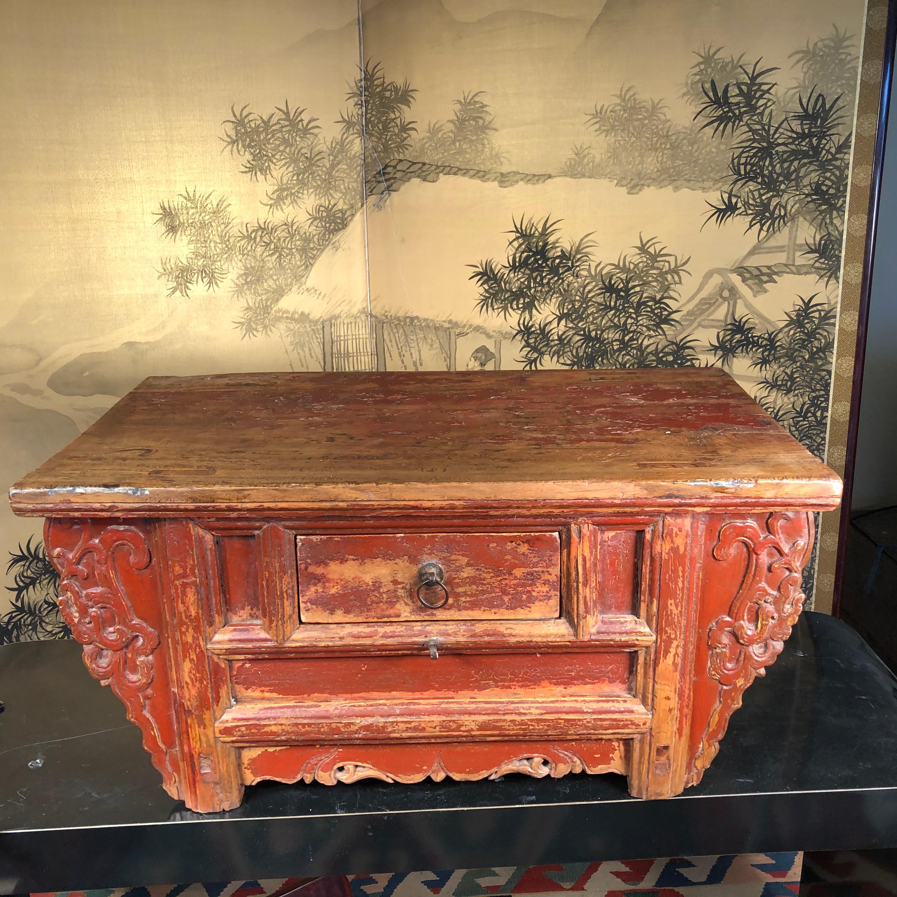 Chinese Antique Red Lacquer Display Tea or Coffee Table at 1stDibs