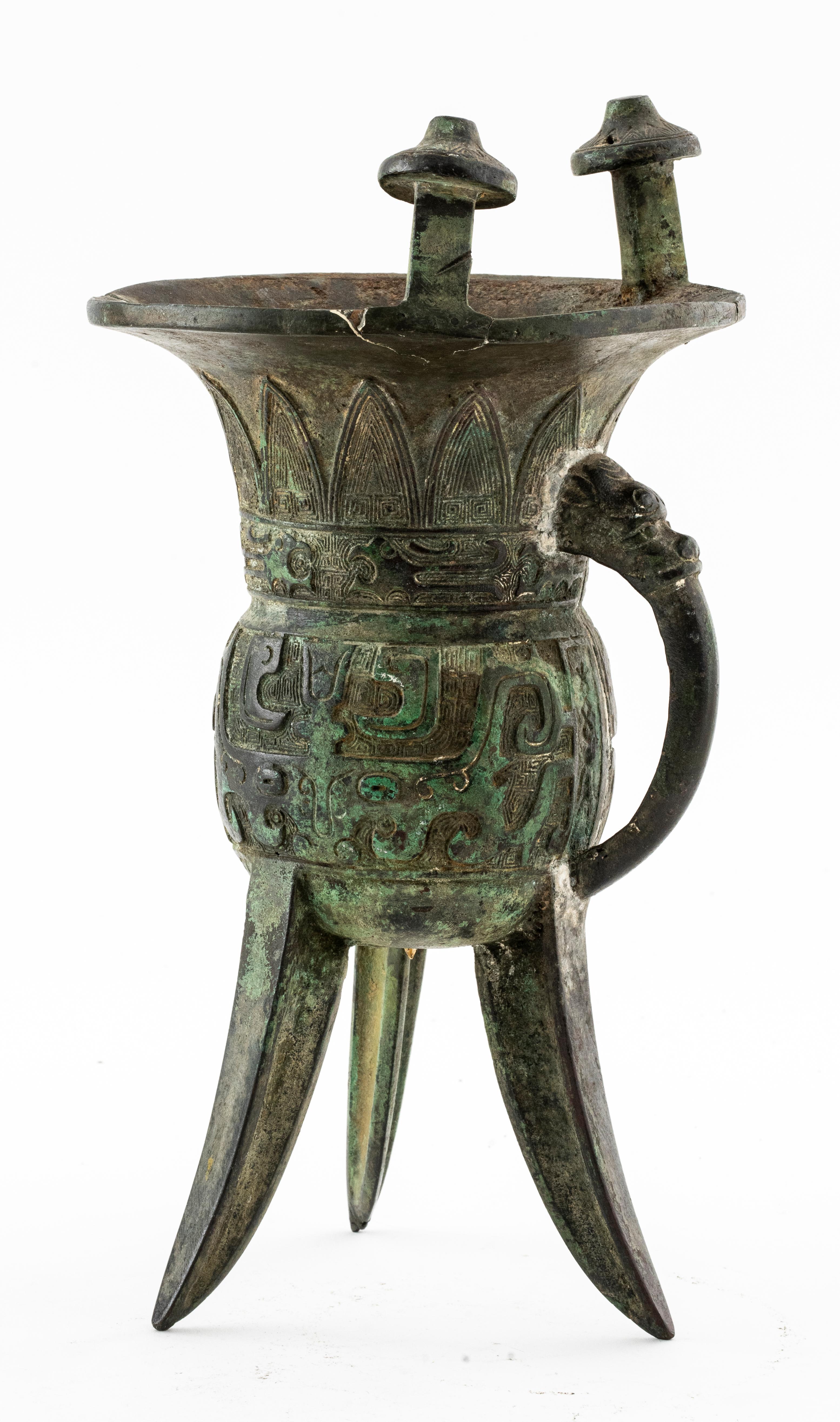 Chinese Archaic Style Jue Bronze Libation Vessel For Sale at 1stDibs