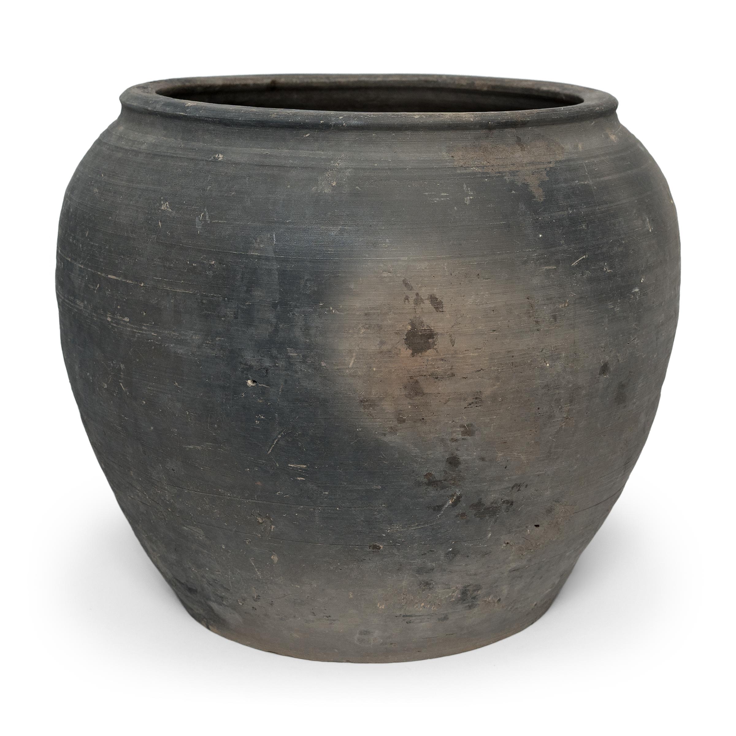 Chinese Black Clay Vessel, c. 1900 For Sale at 1stDibs